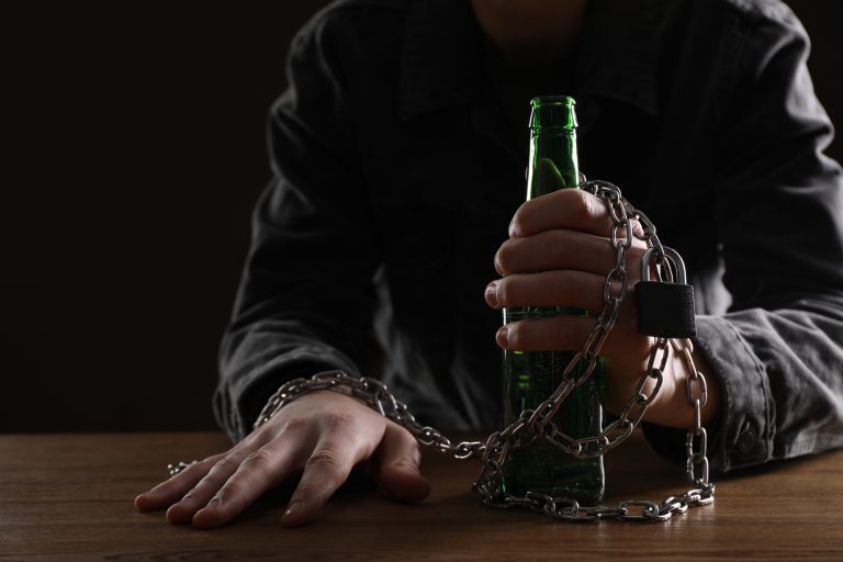 Holistic Approaches To Overcoming Alcohol Addiction Effectively ...